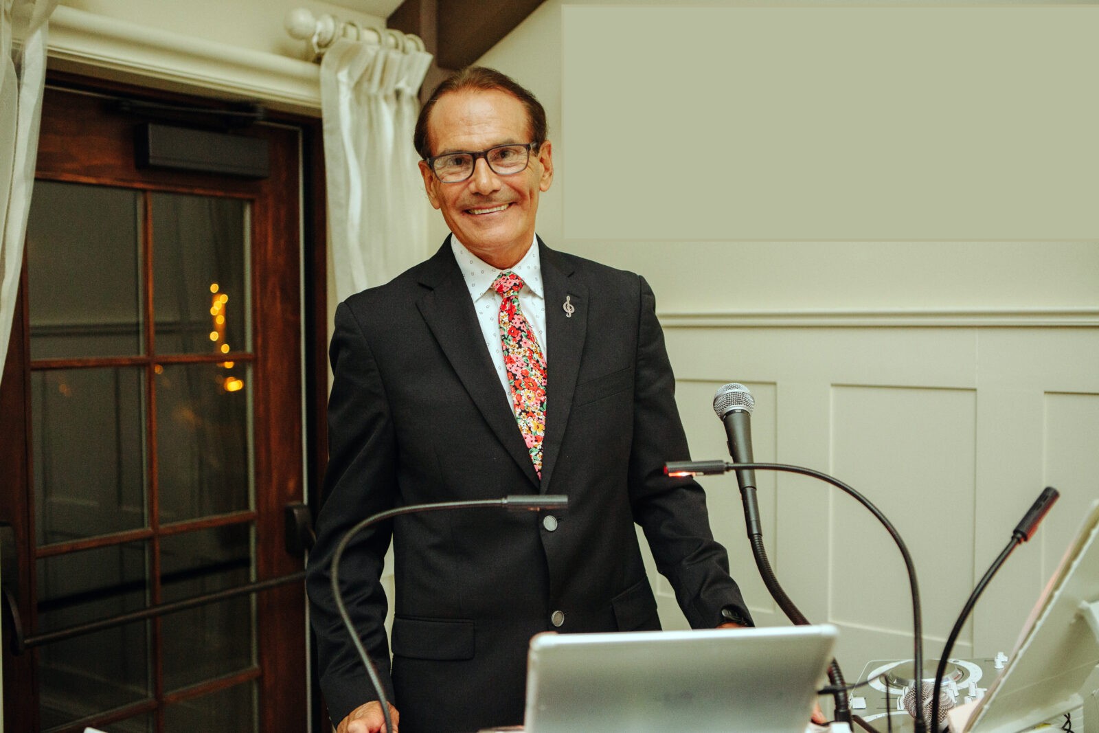 Welcome from Cape Cod Wedding DJ Tommy Tuttle